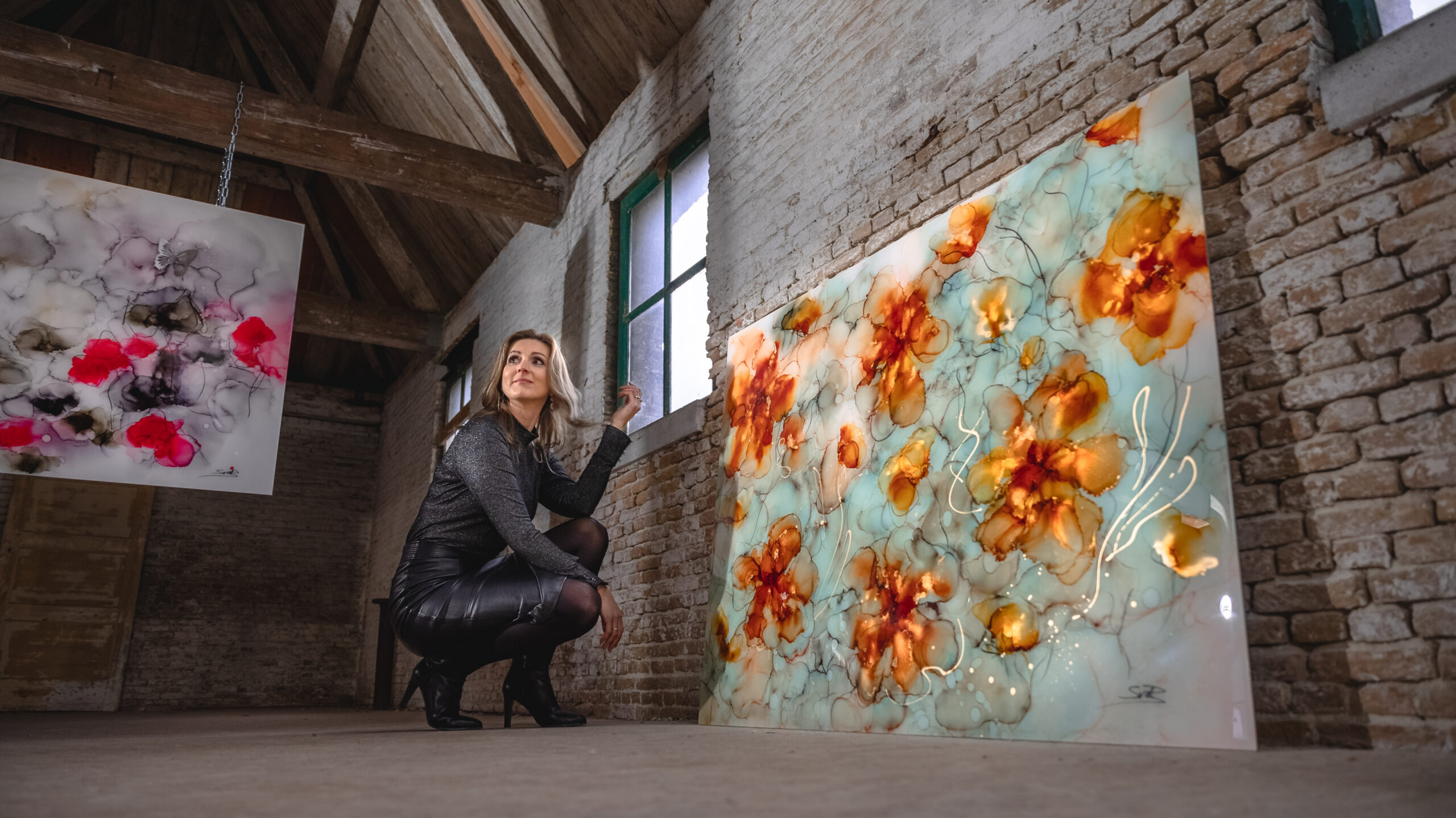 PRESS - Stephanie van der Beek